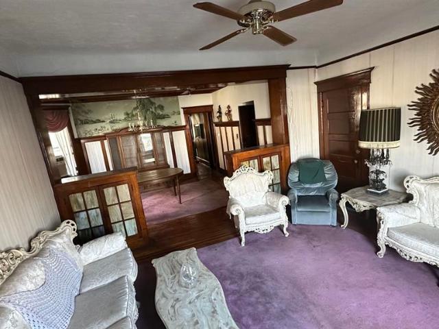 21 Bayview Ave