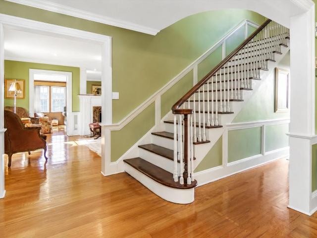 21 Bayview Avenue