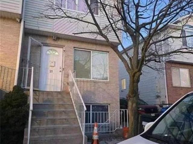 21 Bentley Ln, Staten Island, NY 10307
