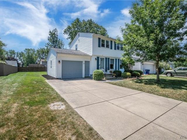 21 Beaumont Dr, Amherst, NY 14228