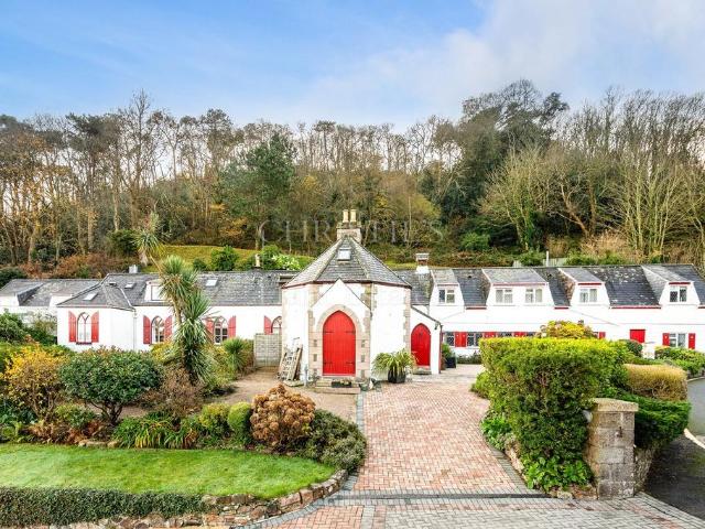 21 bedroom detached house for sale