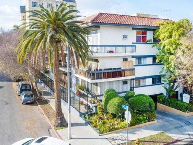 21 bedroom, Los Angeles CA 90004 LS95958324