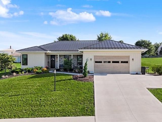 21 Betty Dr, Bellville, OH 44813