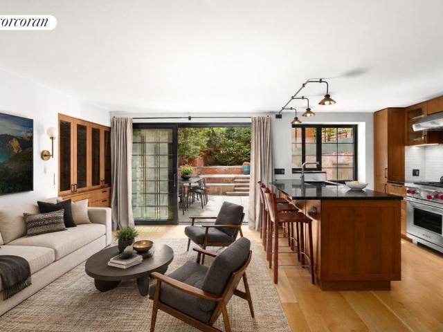 21 Bethune Street, New York, NY