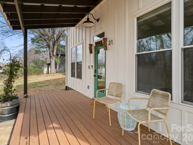 21 Boyd Avenue