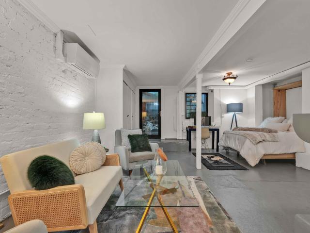 21 Bleecker Street, New York, NY