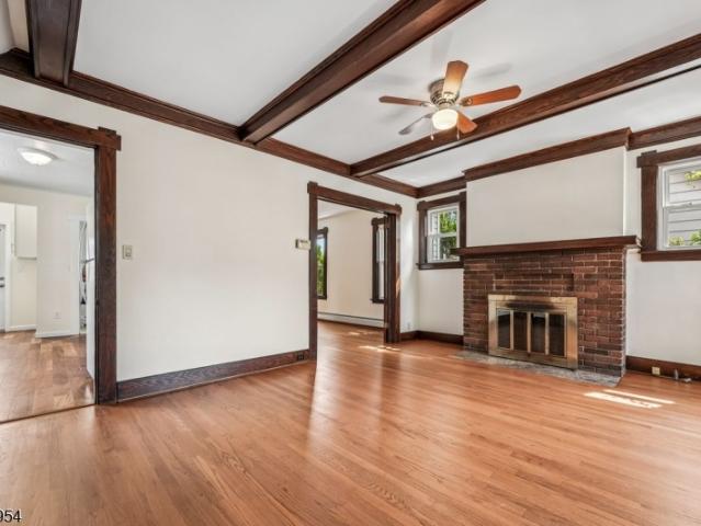 21 Broughton Ave # 1