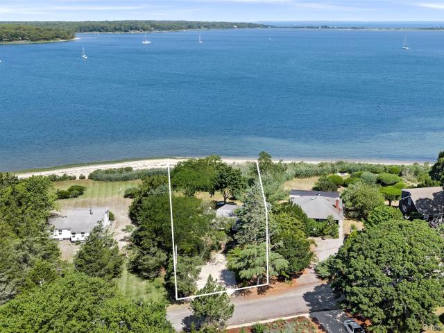 21 Breeze Hill Road