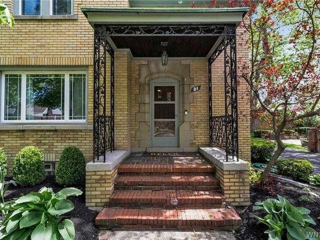 21 Briarcliff Rd, Buffalo, NY 14225