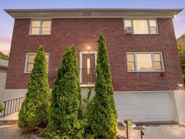 21 Bryn Mawr Pl, Yonkers, NY 10701