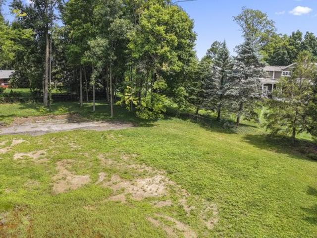 21 Cardinal Ln, Carmel, IN 46032