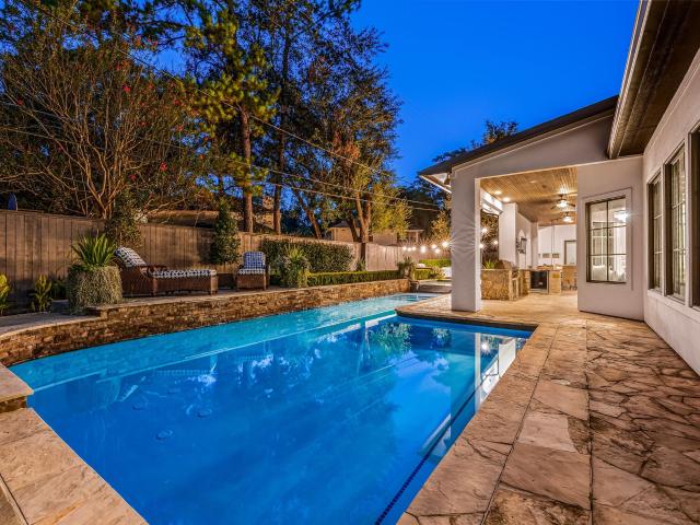 21 Carolane Trail