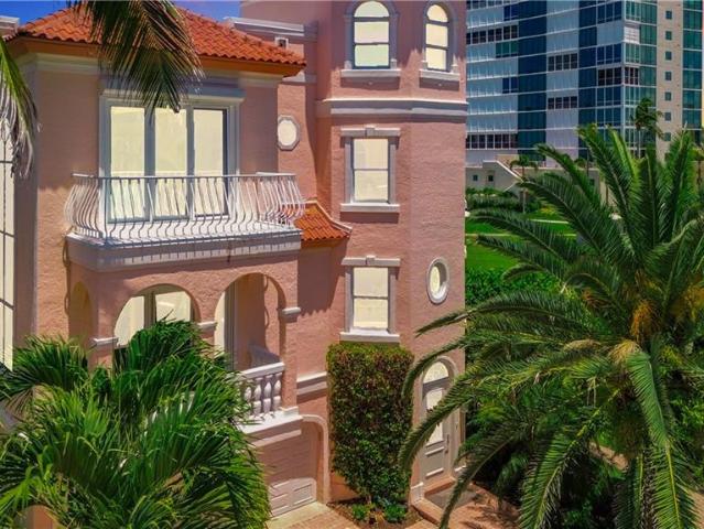 21 Casa Mar Ln, Unit 21, Naples, FL 34103 | MLS #225050