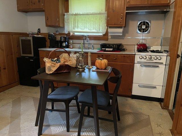 21 Center Cottage St # 2, Phoenicia, NY 12464