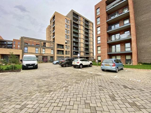 Chailey Place, Hayes UB3, 2 bed flat to rent, £2,100 pcm | PrimeLocation