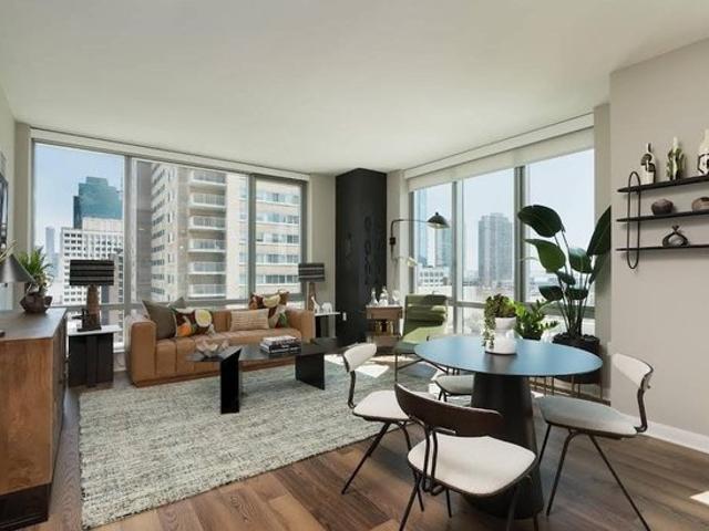 21 Christopher Columbus Dr Unit 4 1, Jersey City, NJ 07302