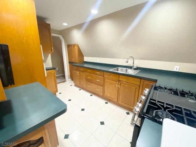 21 Columbus St, Unit 2, Bloomfield, NJ 07003 | MLS #4020 | Compass