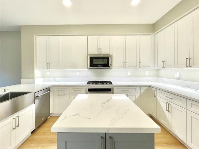 21 Corte Loarre, San Clemente, CA 92673 | MLS #OC26095 | Compass
