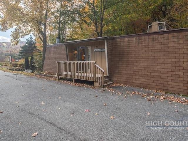 21 Creekside Rd Unit A, Banner Elk, NC 28604