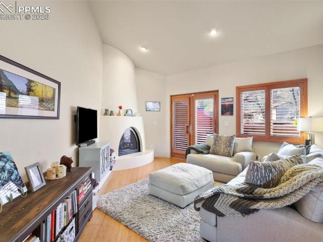 21 Crystal Park Rd, Manitou Springs, CO 80829 | MLS #8527 | Compass