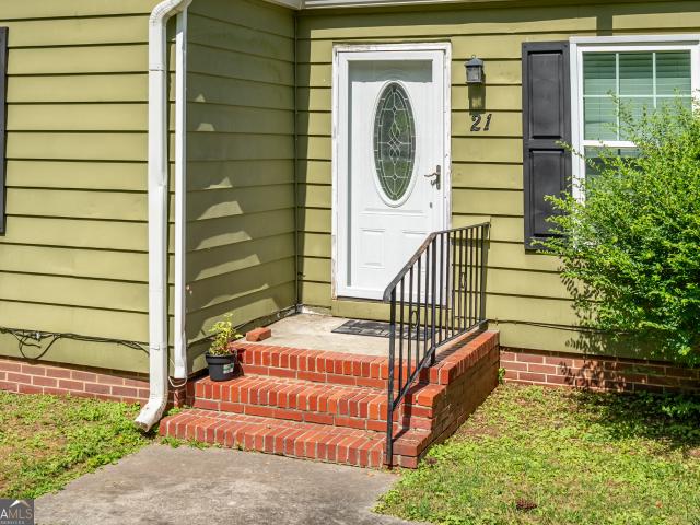 21 Doncaster Drive NE