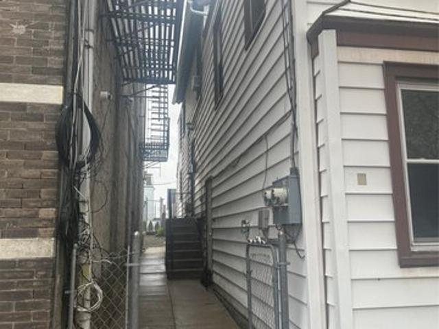 21 Drake Ave, New Rochelle, NY 10805