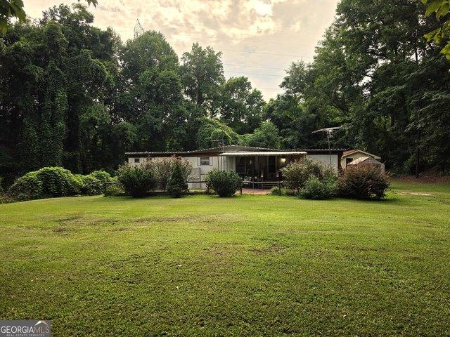 21 Dundee Lake Cir, Griffin, GA 30223