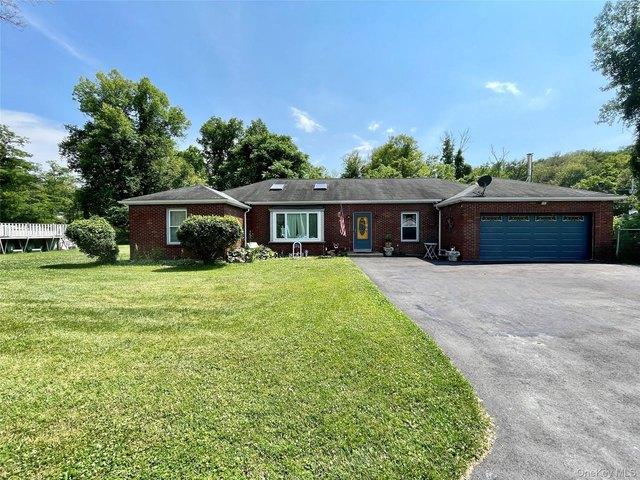 21 E Mountain Rd S, Cold Spring, NY 10516