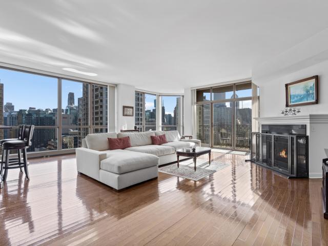21 E Huron Street # 2803