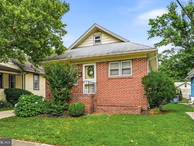 21 E Walnut Avenue