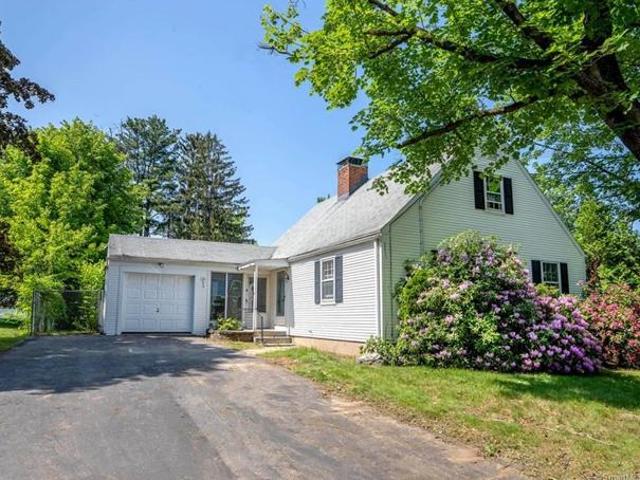 21 Echo Ln, West Hartford, CT 06107