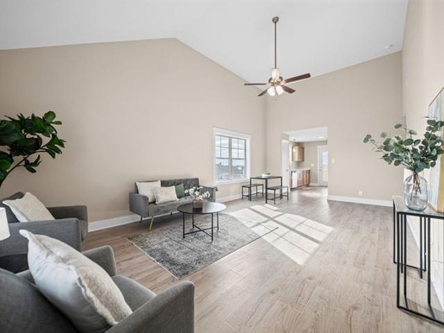 21 Echo Rdg, Oak Grove, KY 42262