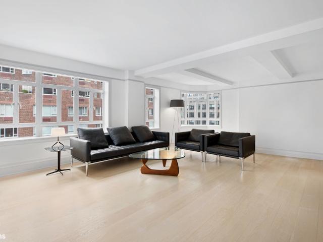 21 East 61st Street, New York, NY