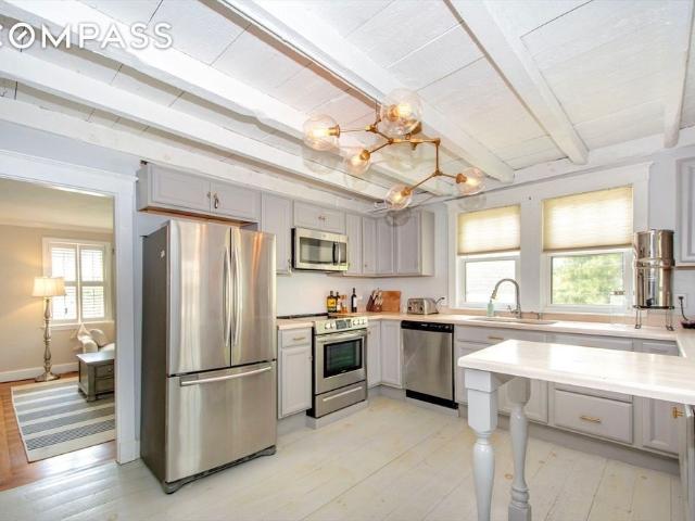 21 Elm Ct 21, Cohasset, MA