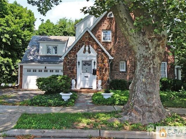21 Elm Pl, Milltown, NJ 08850