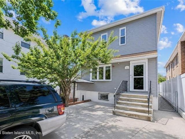 21 Father Capodanno Blvd, Staten Island, NY 10305