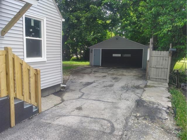 21 Fernwood Avenue