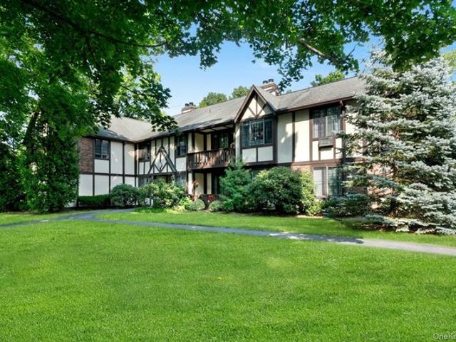 21 Foxwood Dr Apt 2, Pleasantville, NY 10570