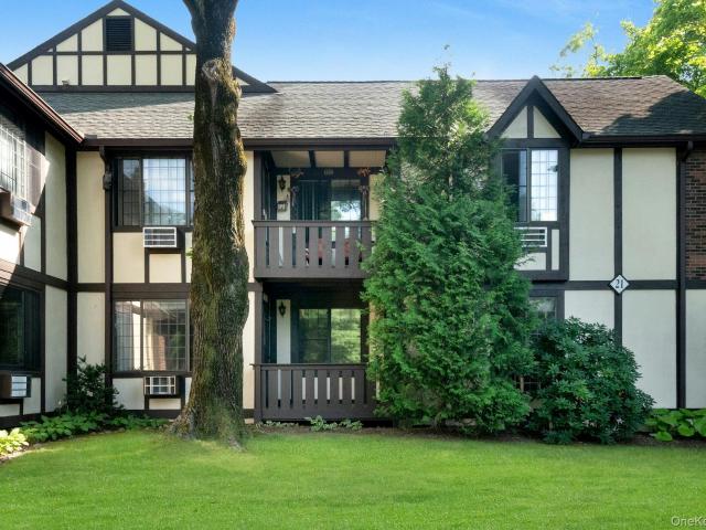21 Foxwood Drive 2