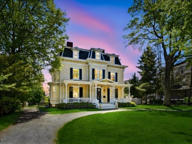 21 Franklin Pl