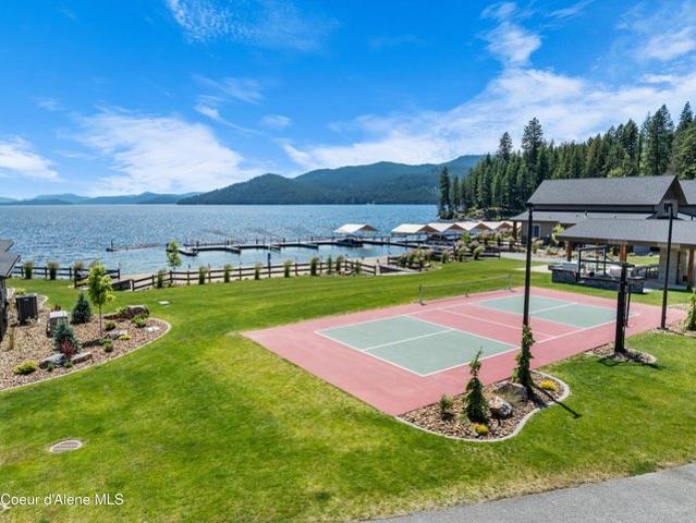 21 Fremont Ln Unit B13, Nordman, ID 83848