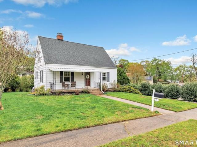 21 Grove St, Shelton, CT 06484