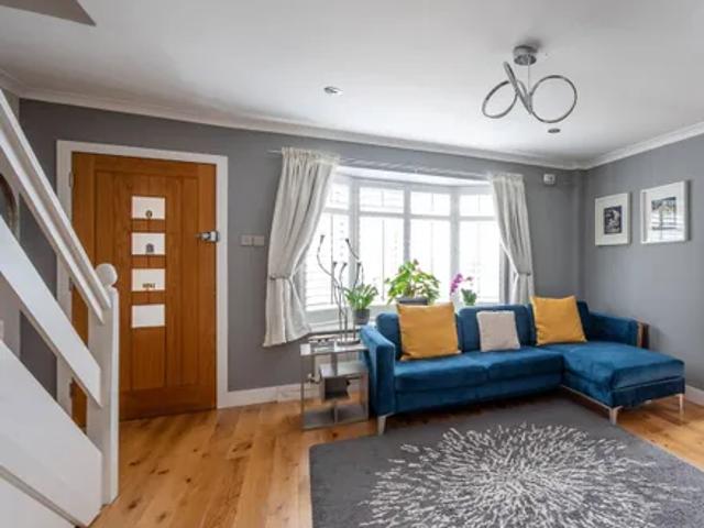 21 Grams, 83b Hartfield Crescent, London, SW19 3RZ, United Kingdom | 4 bed house for rent #165449350 | Rentberry