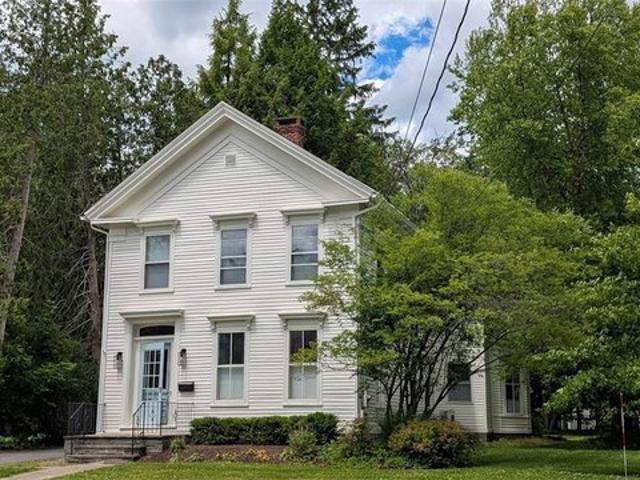 21 Hamilton St, Hamilton, NY 13346