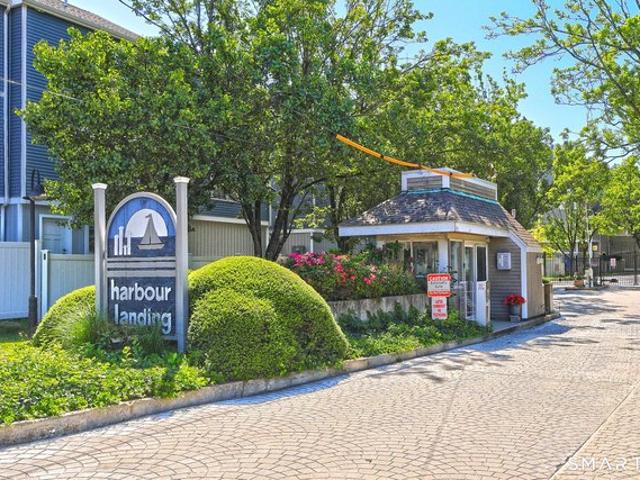 21 Harbour Close, New Haven, CT 06519