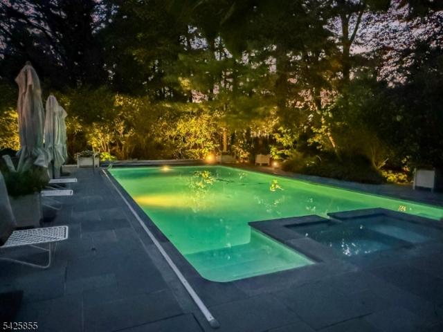 21 Hardwell Rd