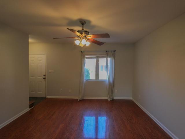 21 Hester Street 3