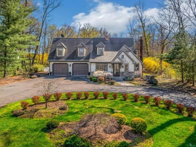 21 Hewlett Rd