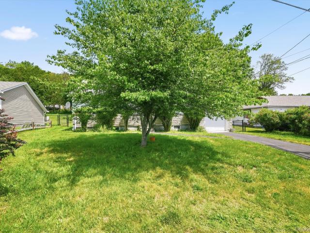 21 Hillside Avenue