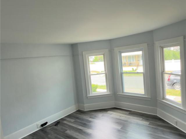 21 Hoffman Avenue 1